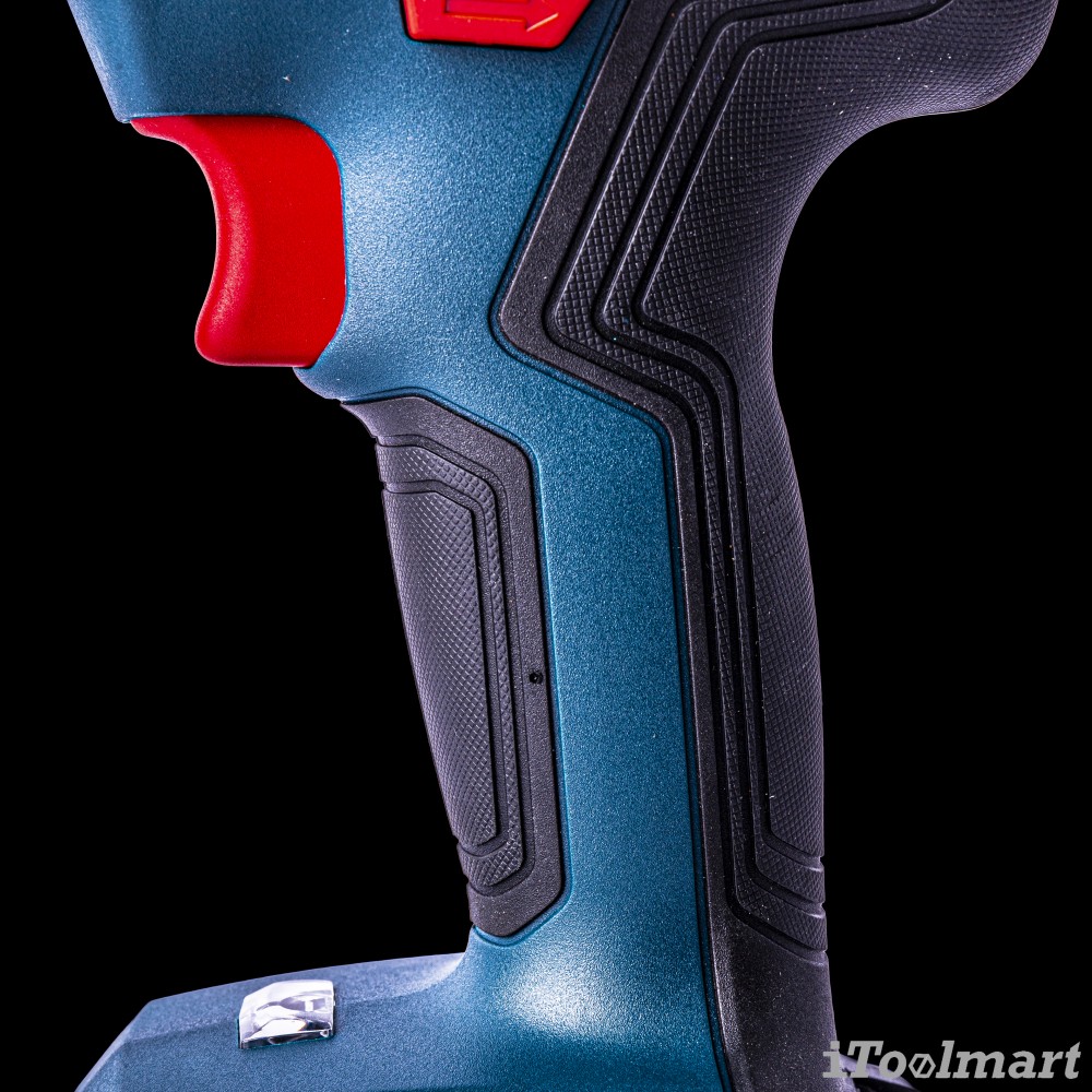 สว่านไร้สาย BOSCH GSR 18V-50 Kit 18V. พร้อมแบตเตอรี่ 2 Ah. x2 และแท่นชาร์จ ลดราคา | iToolmart