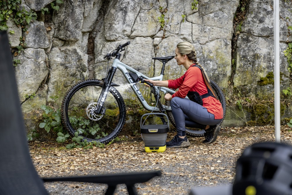 เครื่องฉีดน้ำพกพา KARCHER OC 3 Foldable *KAP ขนาดถัง 8 ลิตร 1.599-303.0 ลดราคา | iToolmart