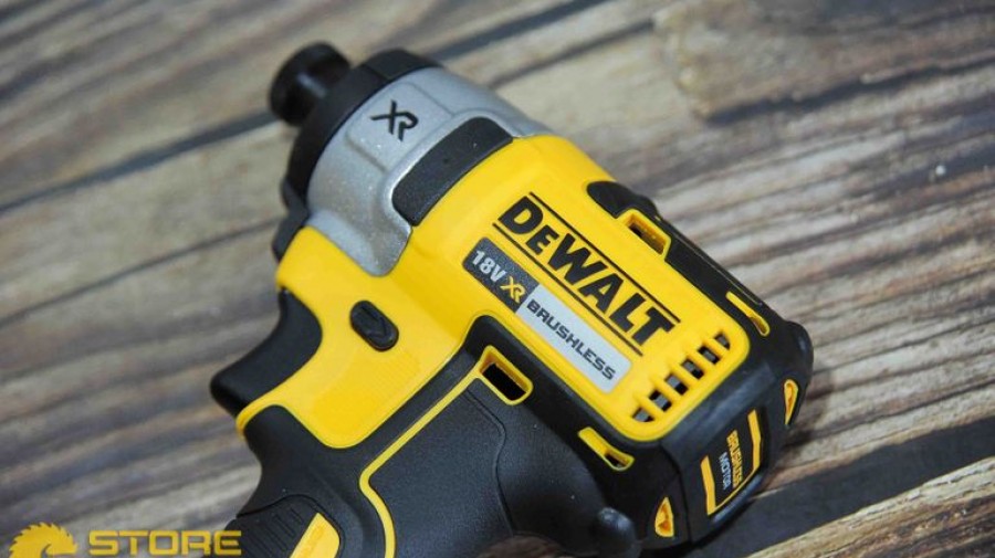 ชุดไขควงกระแทกไร้สาย 18V. Dewalt DCF887N-KR (ตัวเปล่า) พร้อม ชุดดอกไขควง DEWALT 29 ชิ้น ลดราคา ...